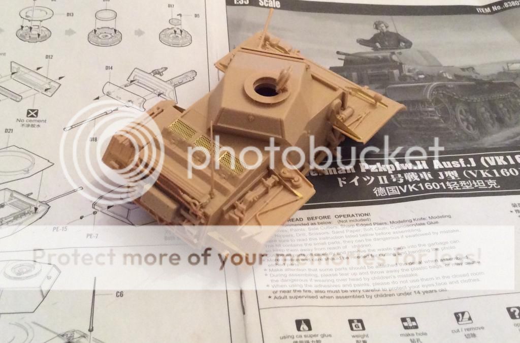 Pzkpfw.II Ausf.J (VK1601) HobbyBoss Kit No.83803 - Page 1 ...